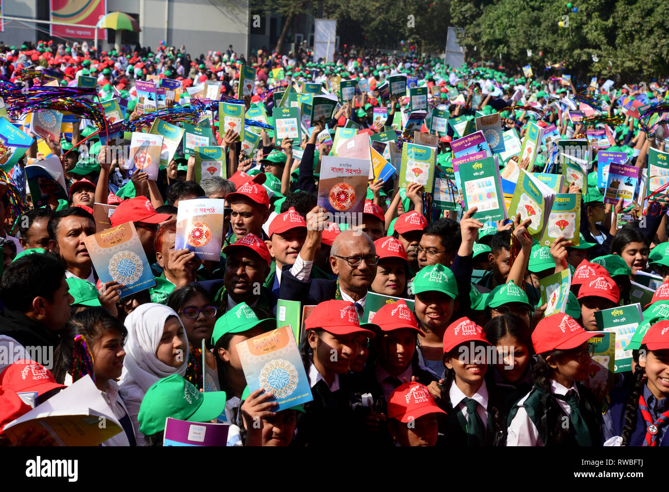 Bangladeshi students hi-res stock photography and images - Alamy