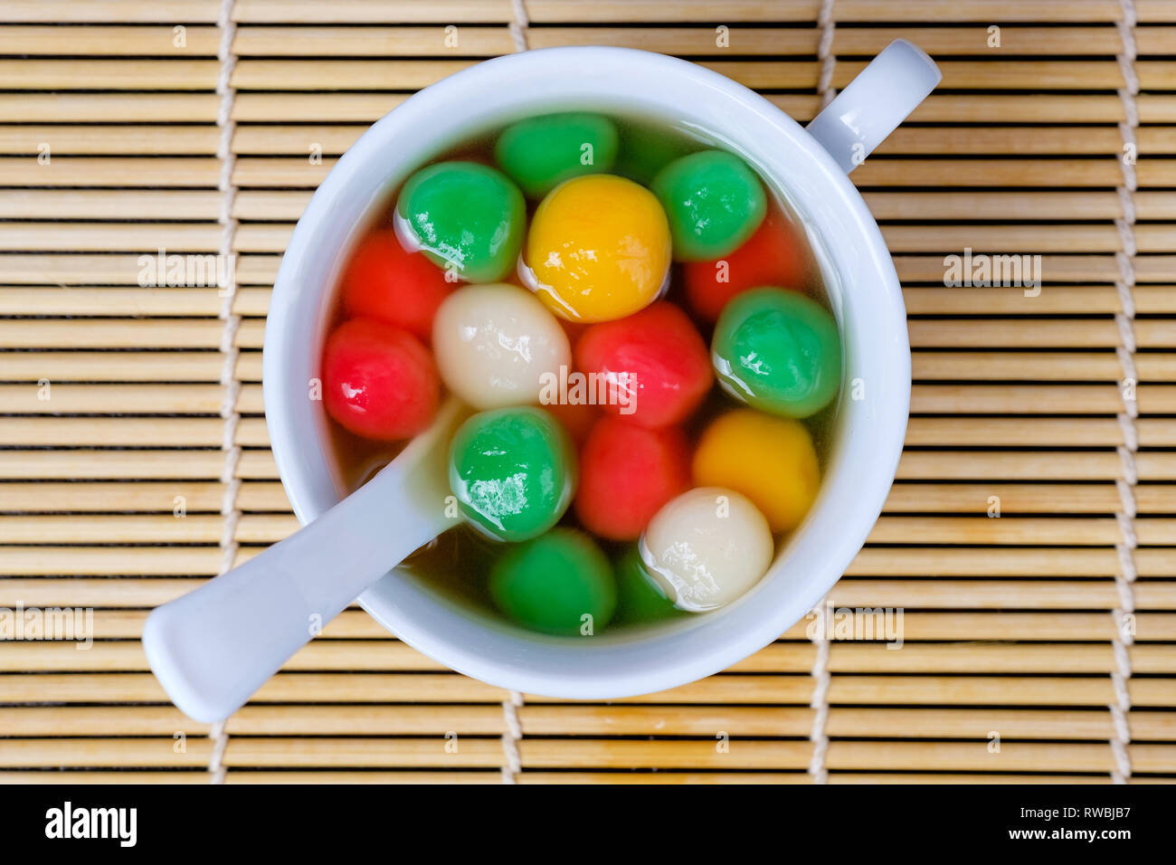 Pink tangyuan glutinous rice hi-res stock photography and images - Alamy