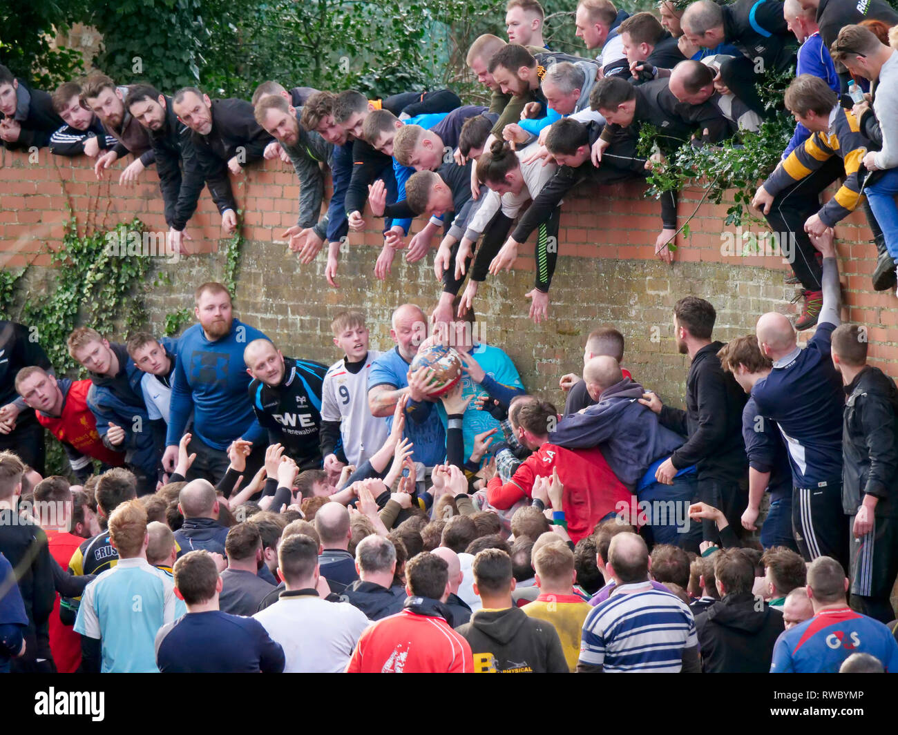 Hugball hi-res stock photography and images - Alamy