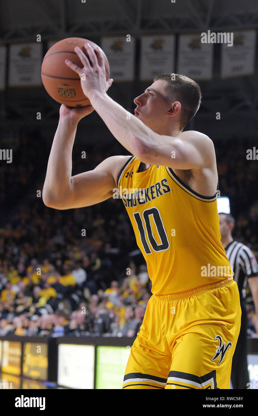 Wichita, Kansas, USA. 05th Mar, 2019. Wichita State Shockers guard Erik ...