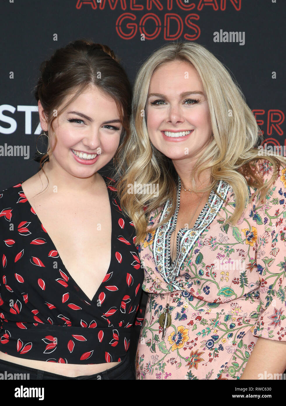 Laura bell bundy guest hi-res stock photography and images - Alamy