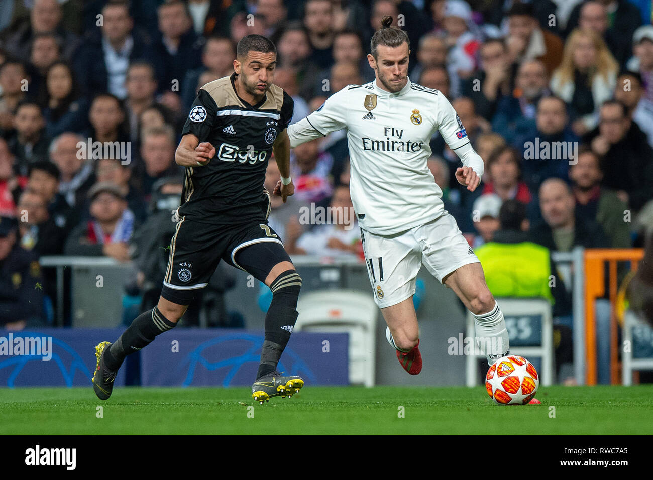 Real madrid bal hi-res stock photography and images - Alamy