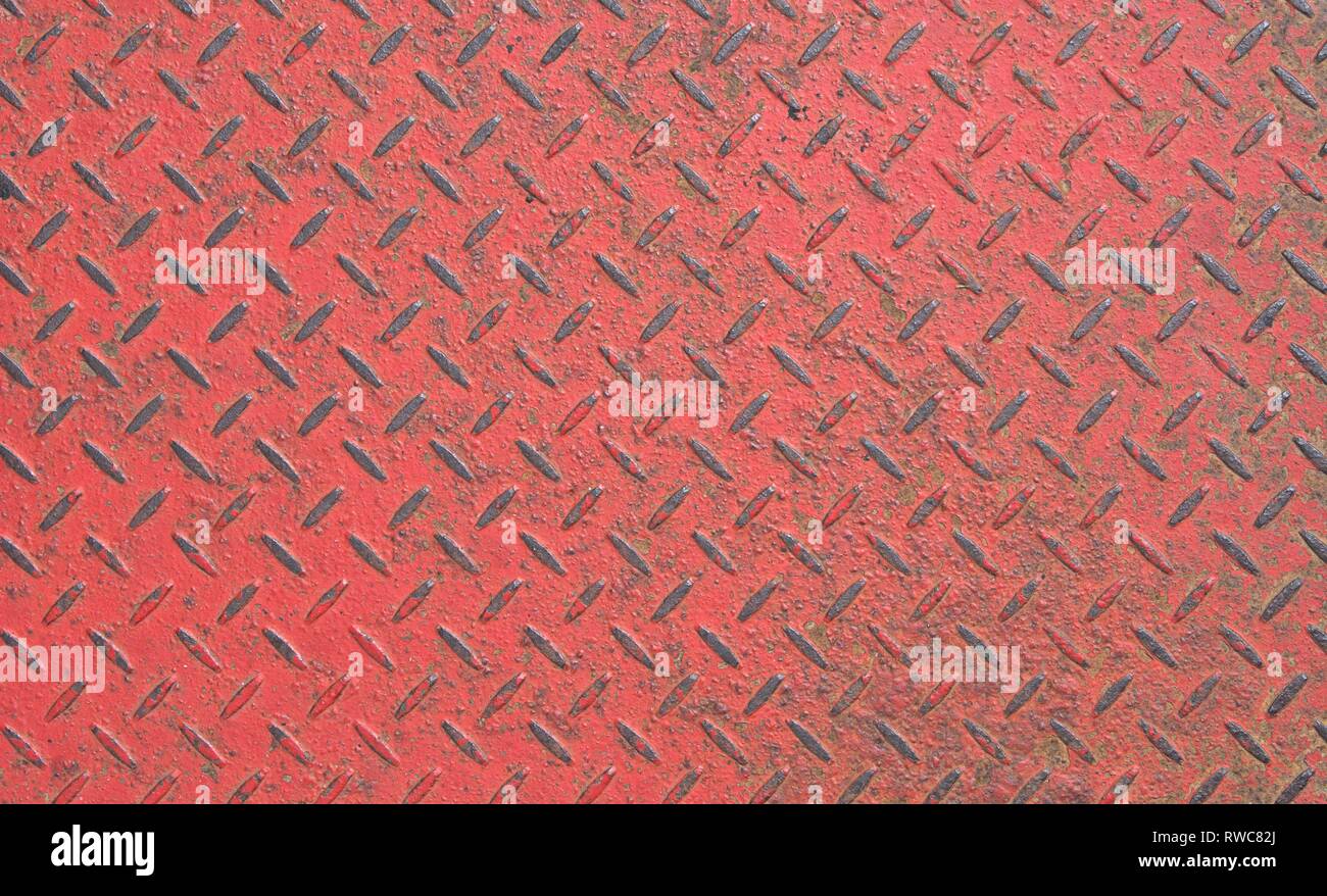 Schleswig, Deutschland. 16th Aug, 2018. A red checker plate with ...