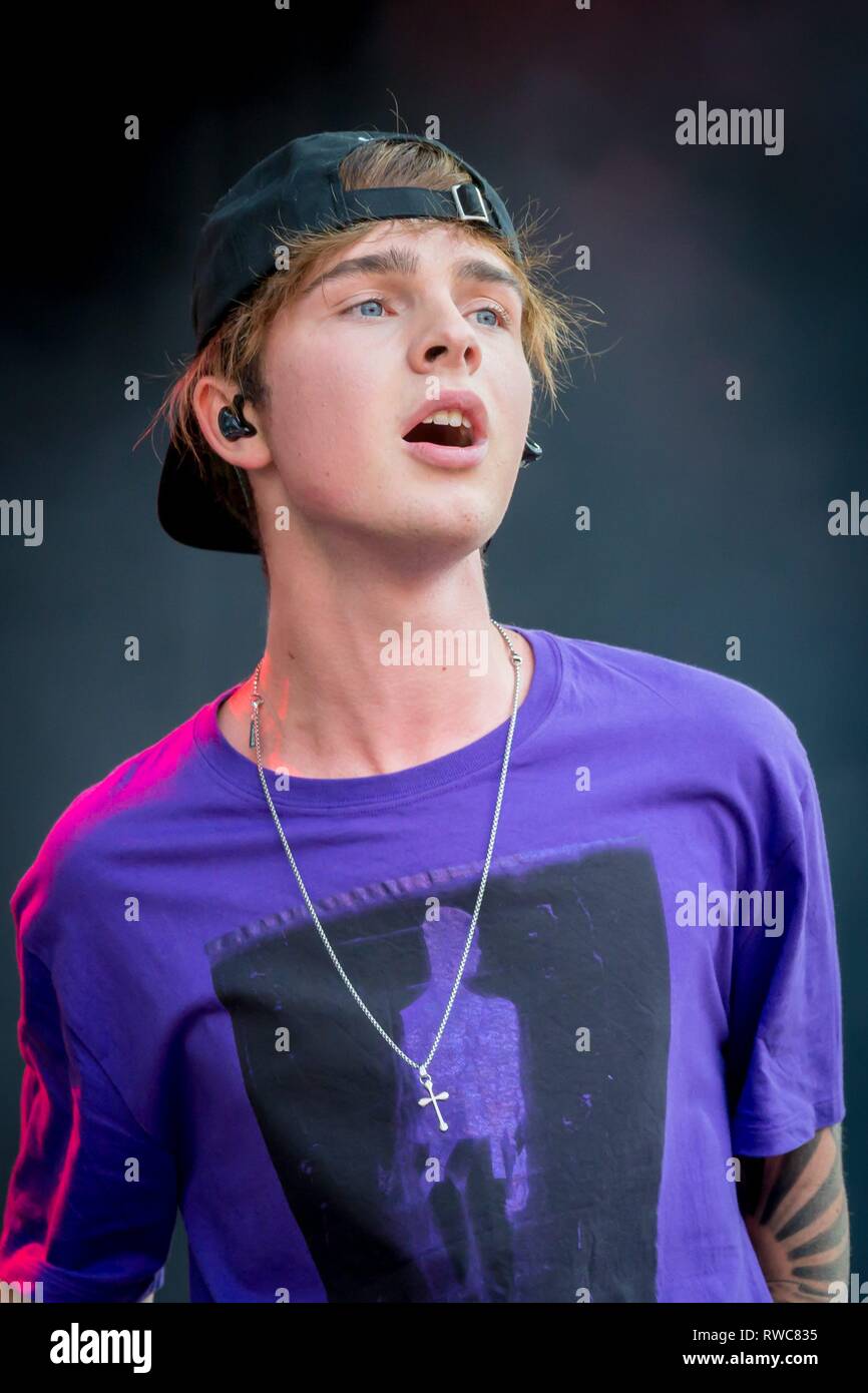 Berlin, Deutschland. 18th Aug, 2018. 18.08.2018, Mike Singer live at ...