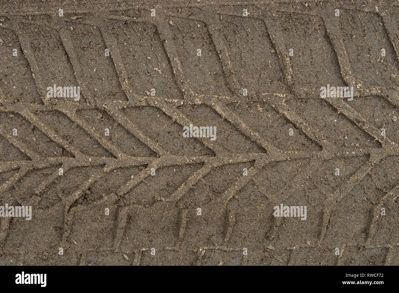 Tire print hi-res stock photography and images - Alamy
