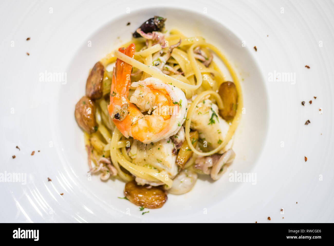 Frutti di Mare Linguine with assorted seafood in choice of Aglio Olio ...
