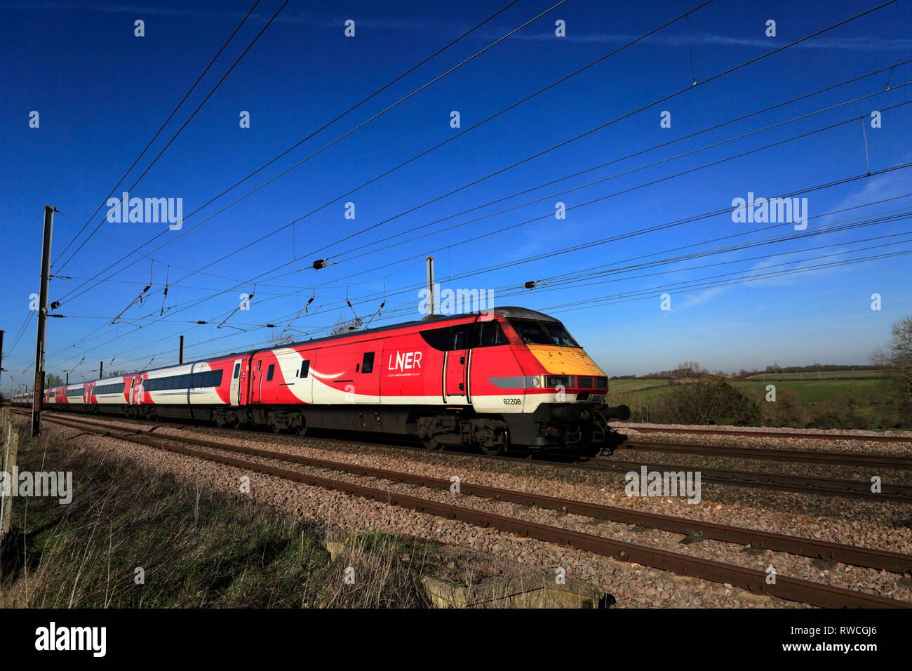 82208 LNER train, London and North Eastern Railway, East Coast Main ...
