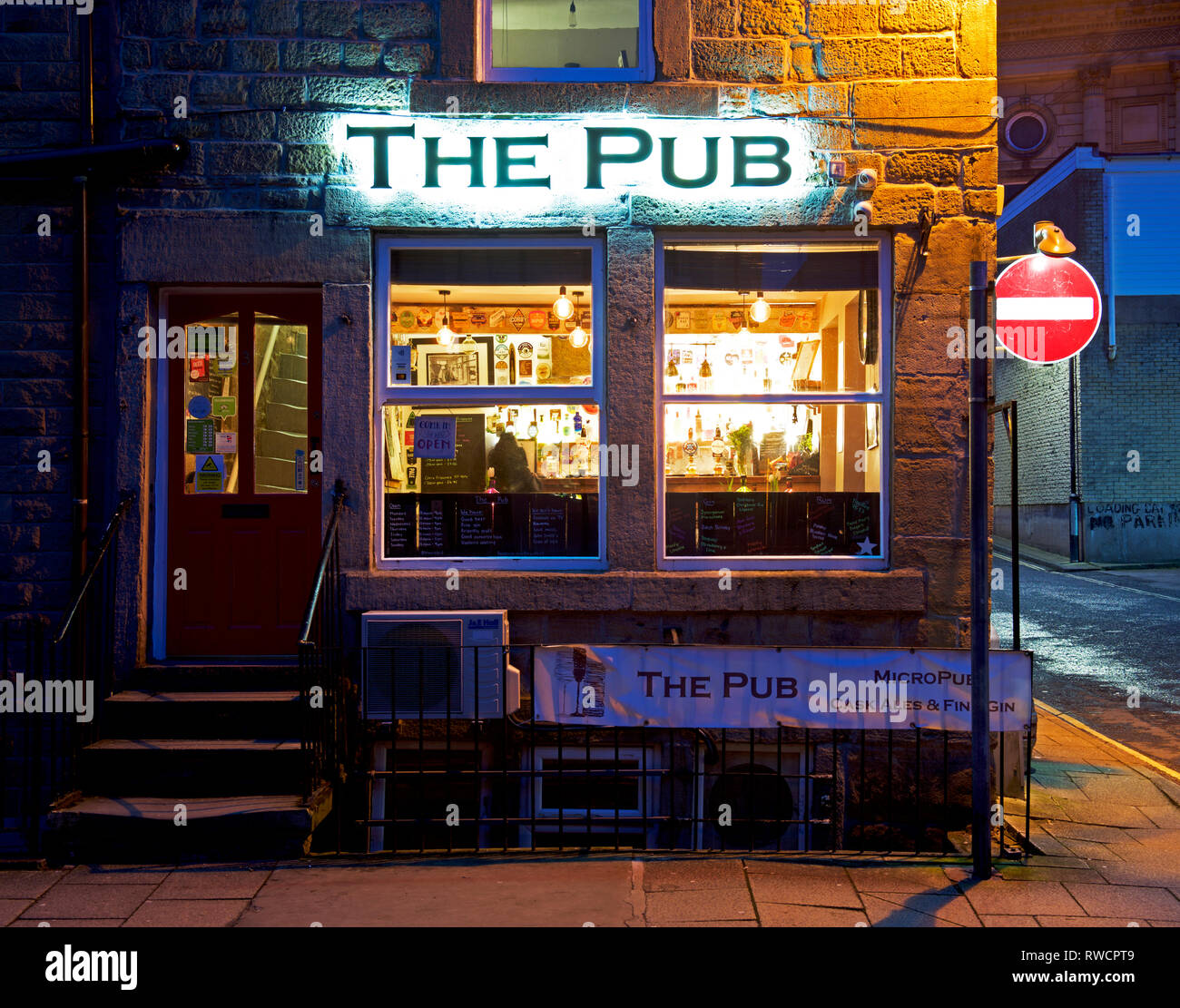 Micro pub hi-res stock photography and images - Alamy