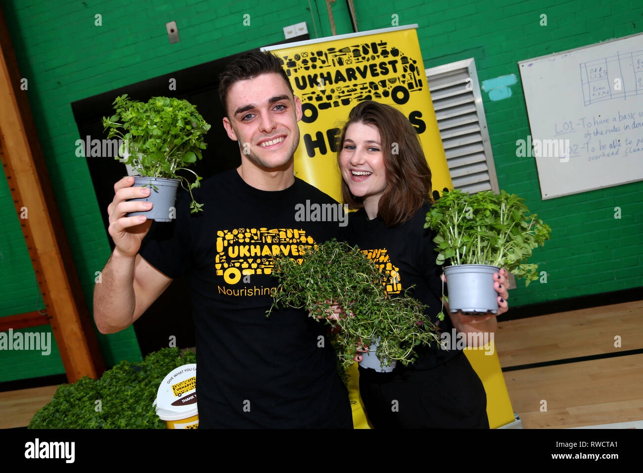 UK Harvest Staff pictured at a healthy eating event in Bognor Regis ...