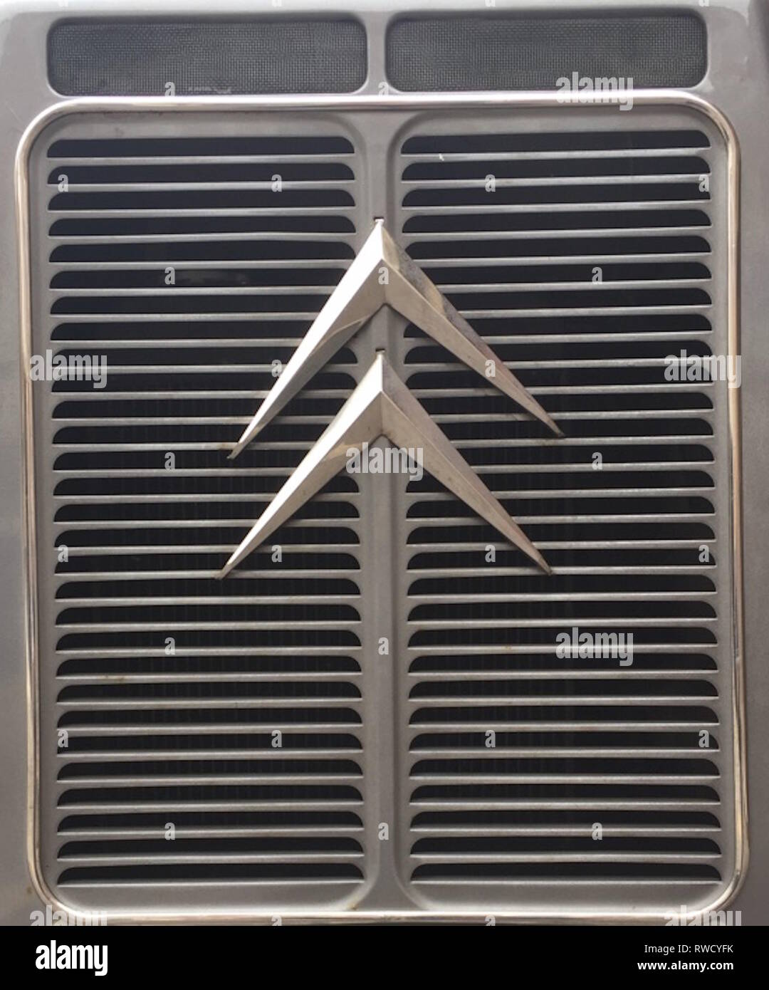 Salvage hunters hi-res stock photography and images - Alamy