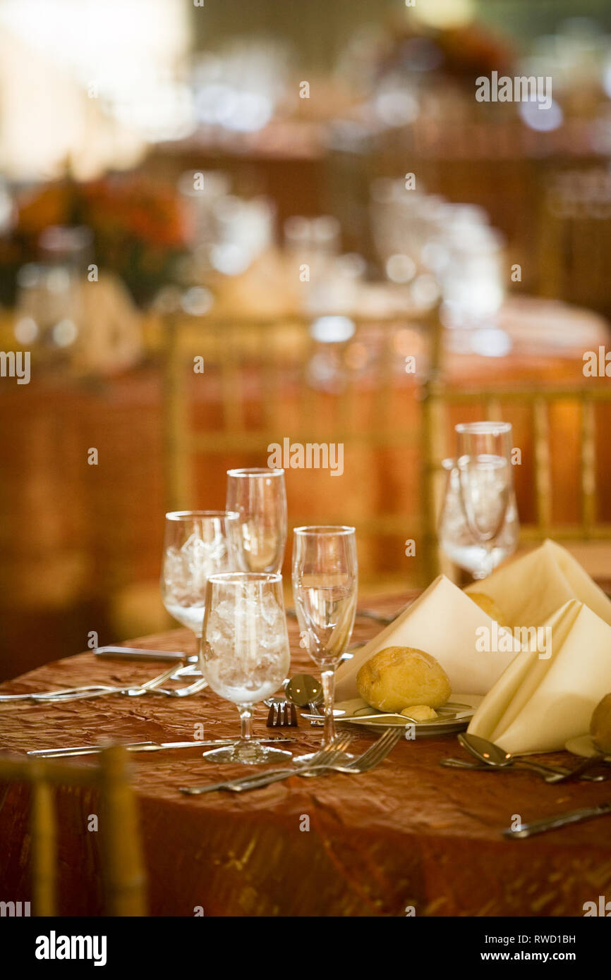 Silver service place settings hi-res stock photography and images - Alamy