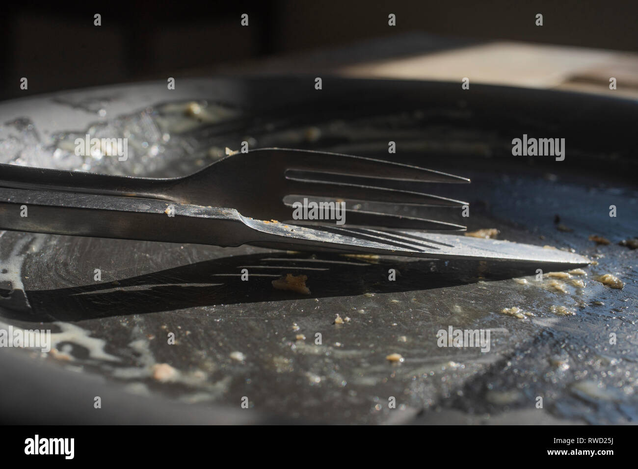 Dirty silverware hi-res stock photography and images - Alamy