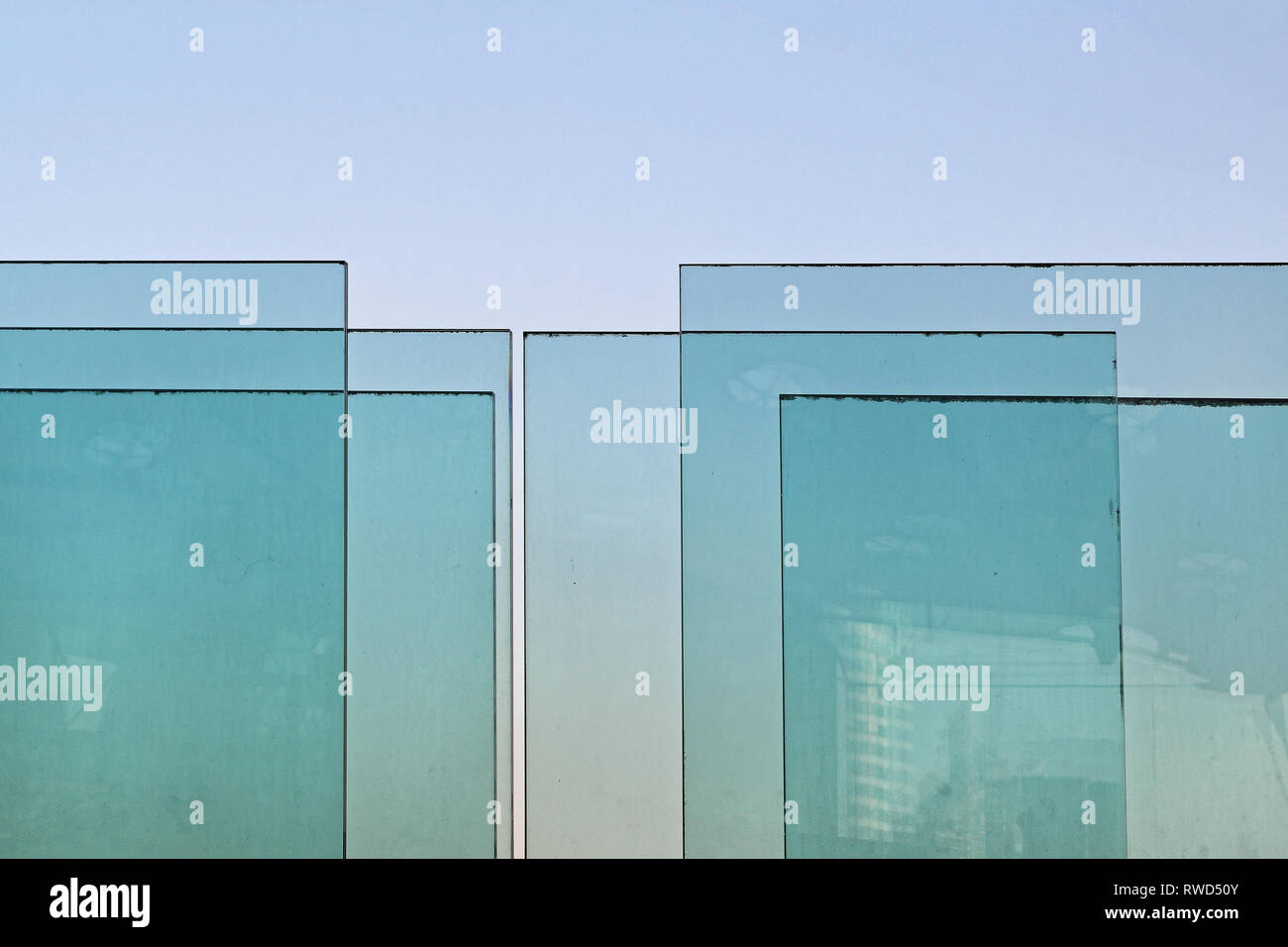 Pieces of Green Glass Material Structure Stock Photo - Alamy