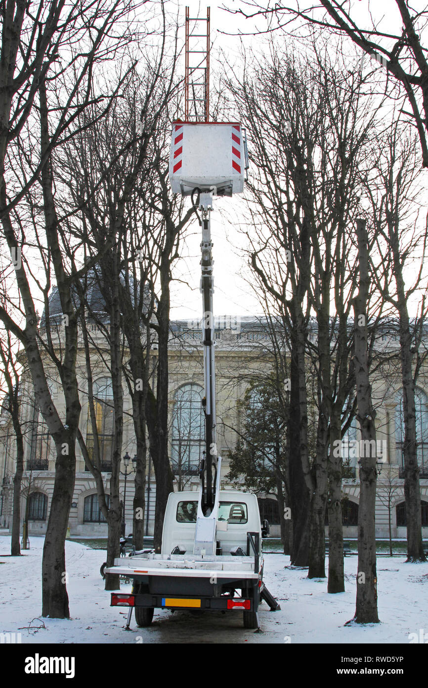 Platform truck high ladder hi-res stock photography and images - Alamy