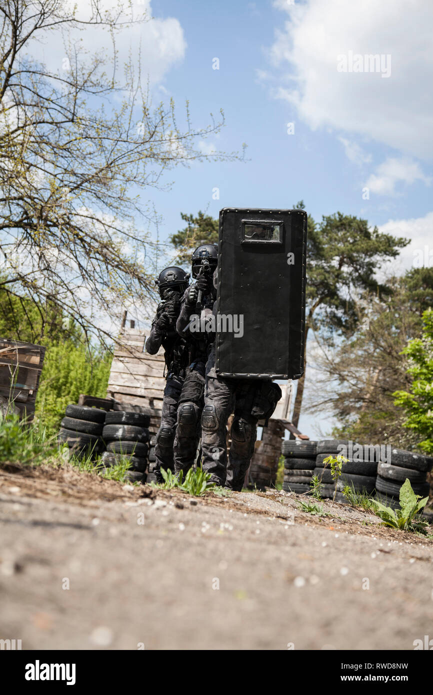 Riot uniform hi-res stock photography and images - Alamy