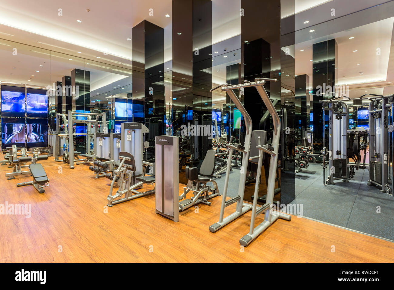Hotel room fitness hi-res stock photography and images - Alamy