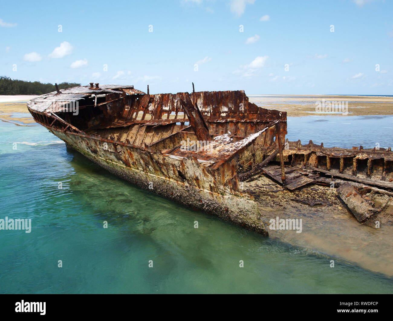 Shipwreck at Heron Island, Queensland, Australia Stock Photo - Alamy