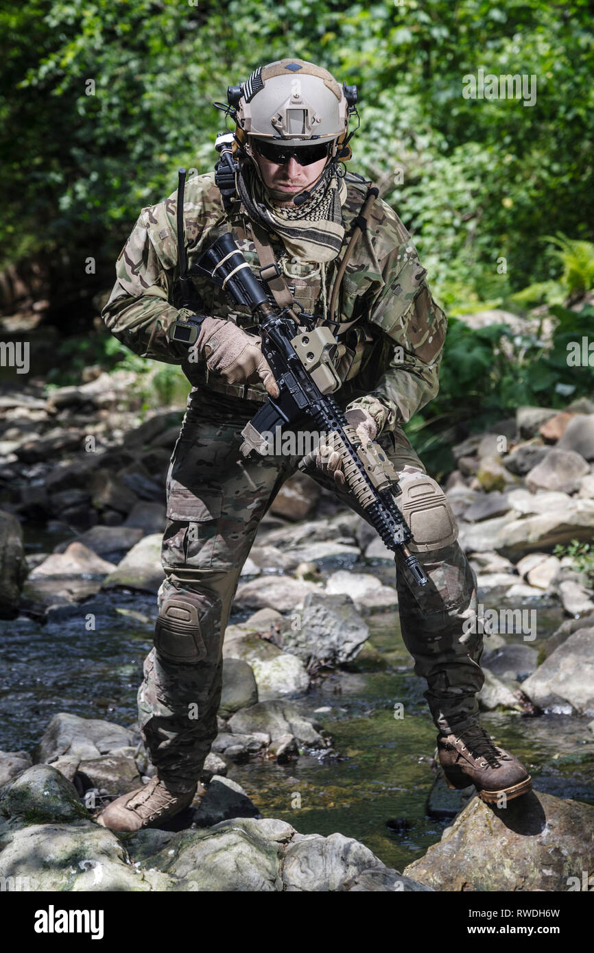 United States Army ranger in the mountains Stock Photo - Alamy