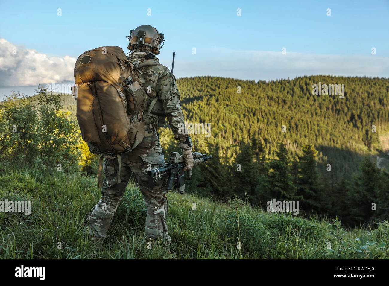 United States Army ranger in the mountains Stock Photo - Alamy