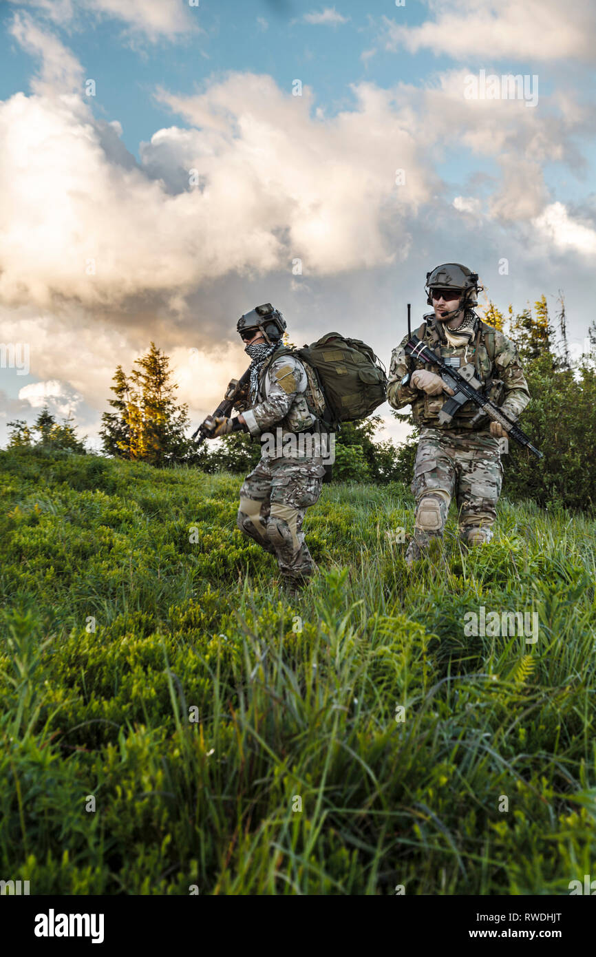 United States Army rangers in the mountains Stock Photo - Alamy