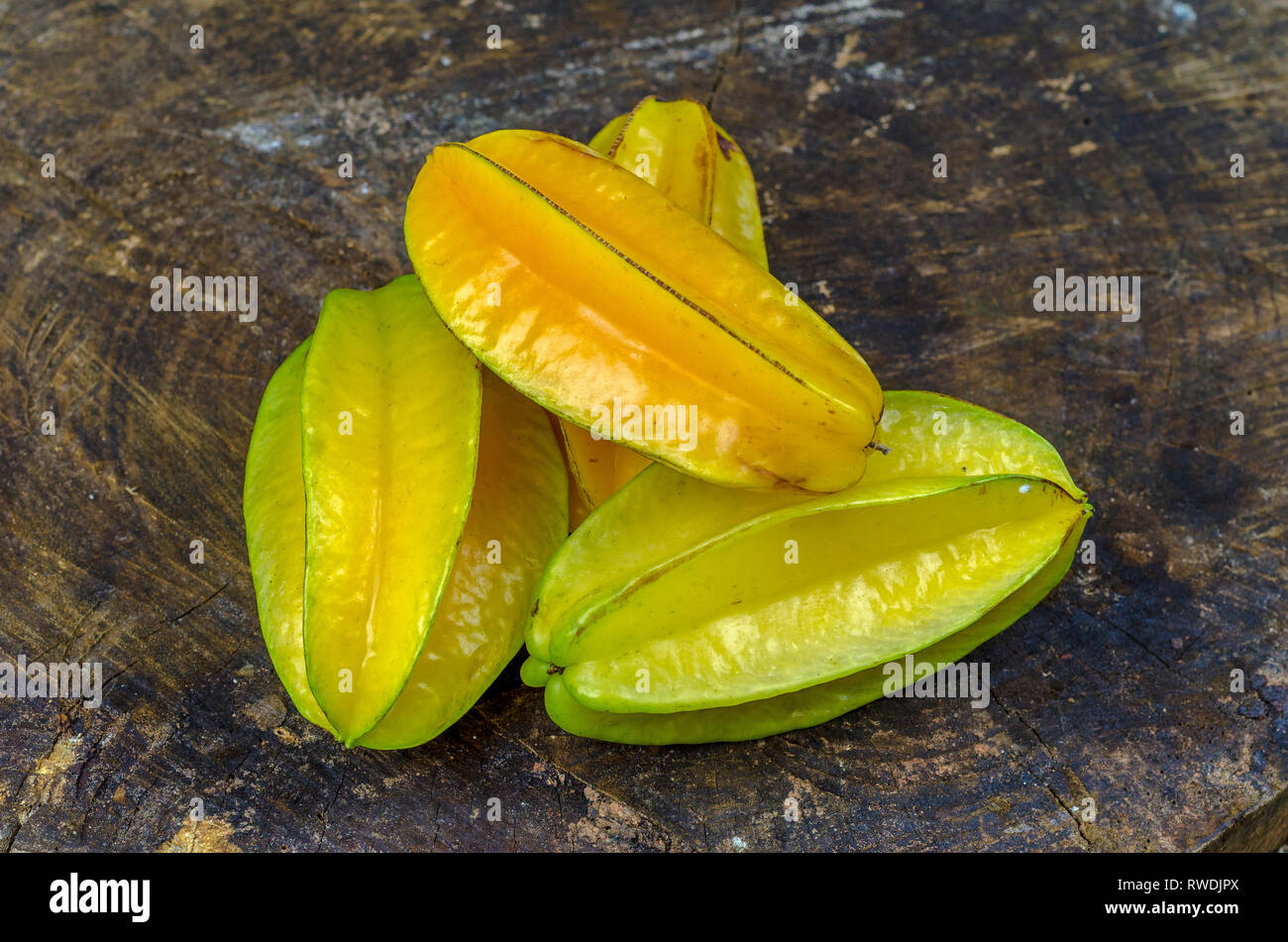 Star fruits hi-res stock photography and images - Alamy