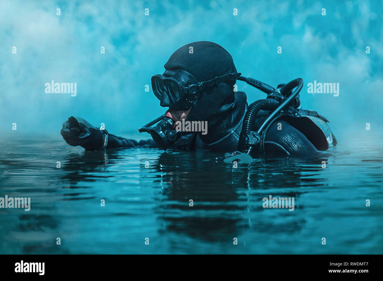 Combatant diver hi-res stock photography and images - Alamy