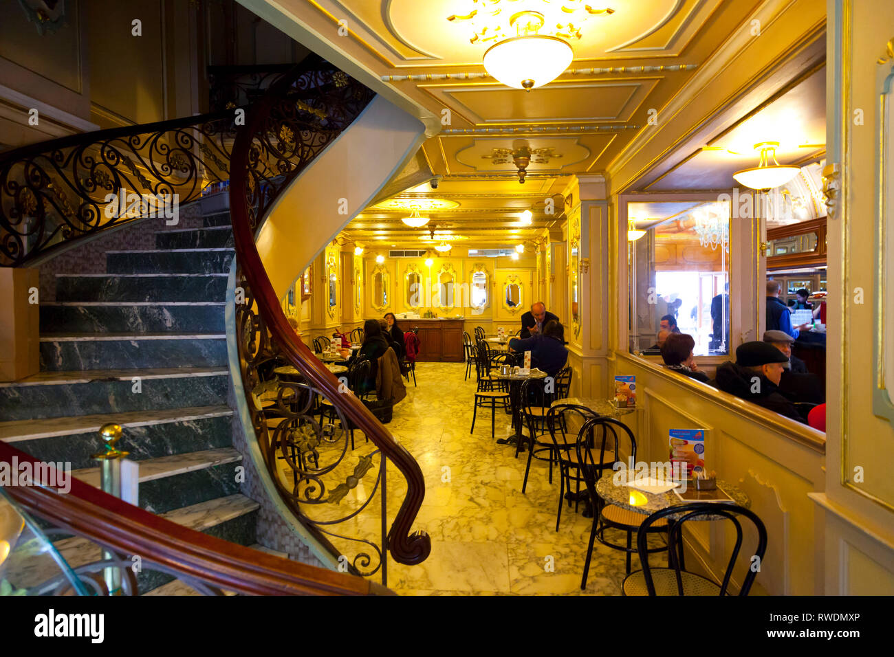 Malta valletta cafe cordina hi-res stock photography and images - Alamy