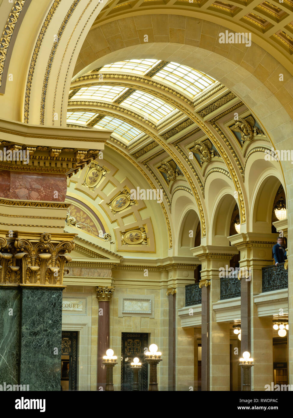 Capitol building madison wisconsin wi hi-res stock photography and ...