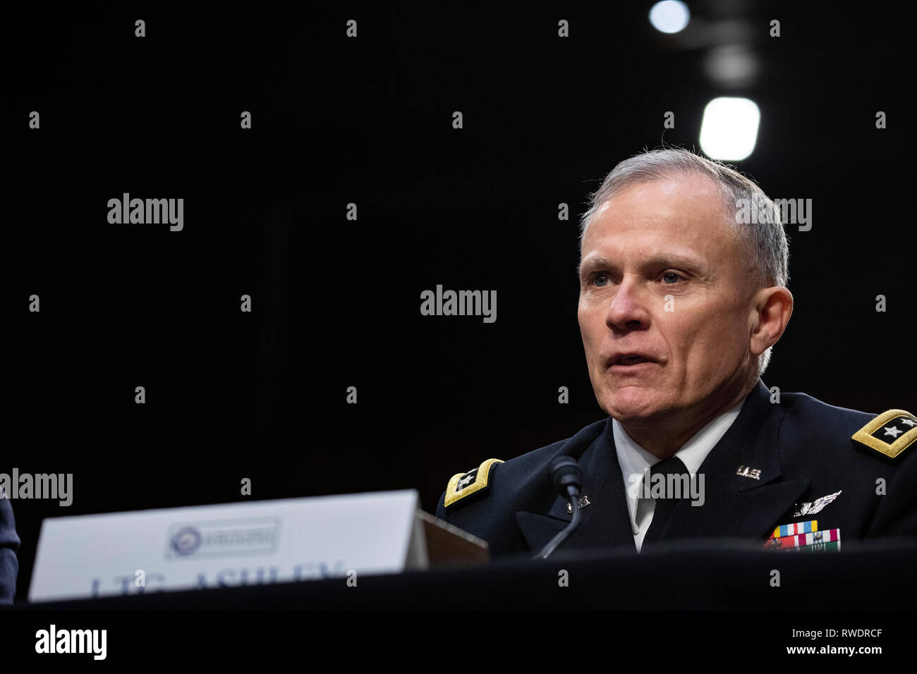 Defense intelligence agency hi-res stock photography and images - Alamy