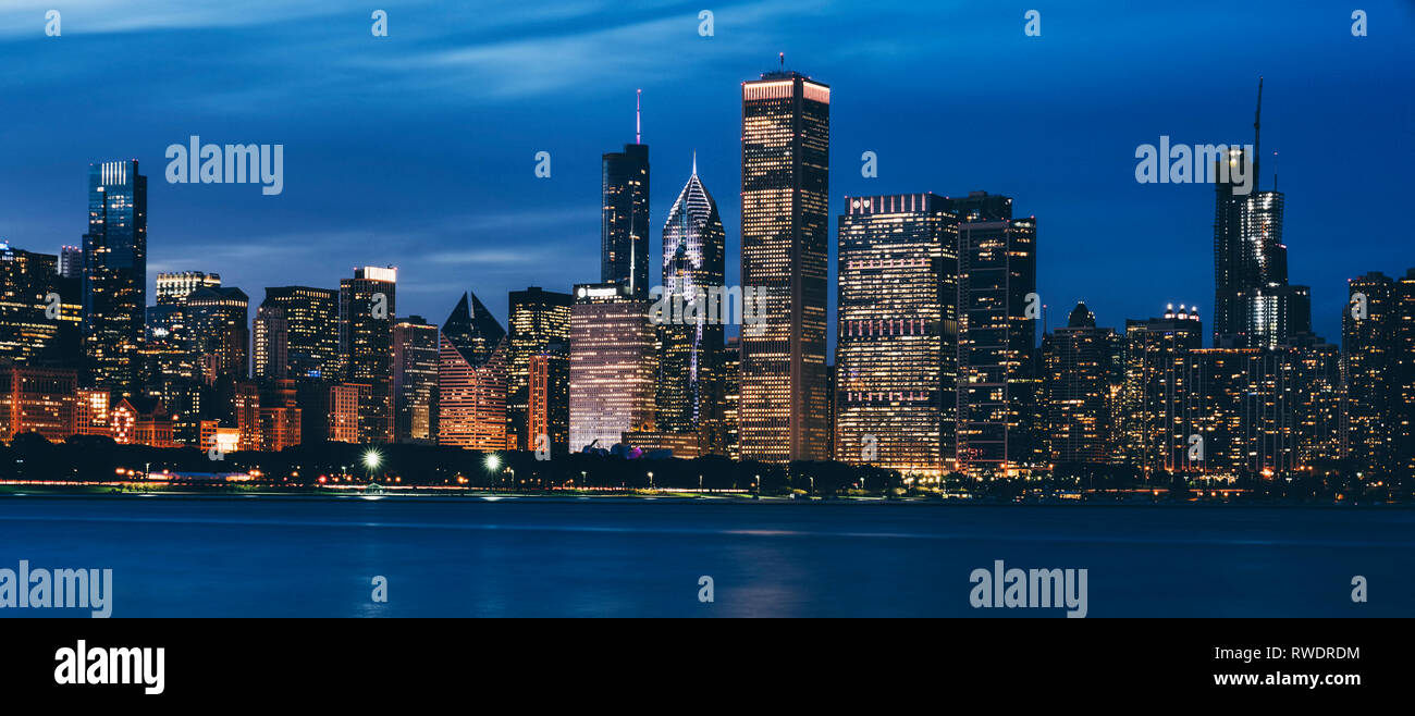 Chicago panoramic hi-res stock photography and images - Alamy