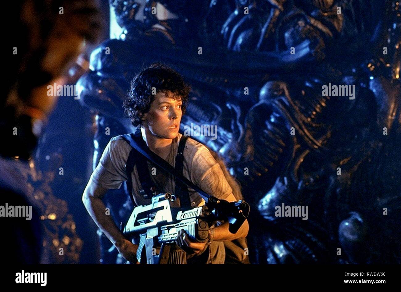 Sigourney weaver aliens hi-res stock photography and images - Alamy