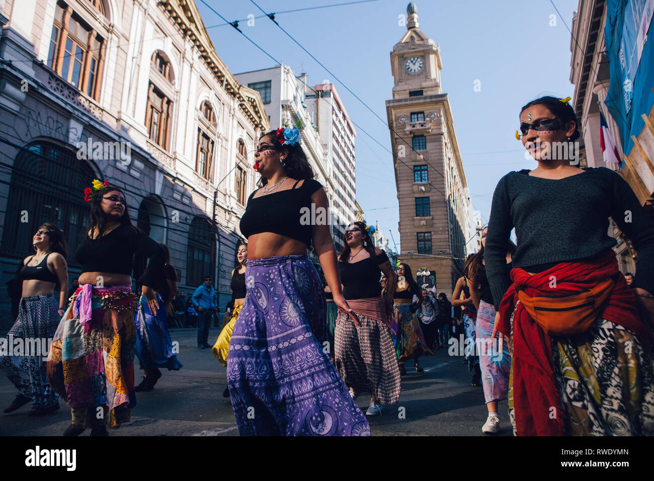 Chile women building hi-res stock photography and images - Alamy