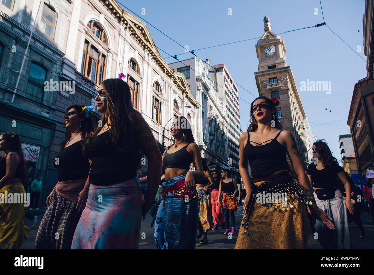 Chile women building hi-res stock photography and images - Alamy