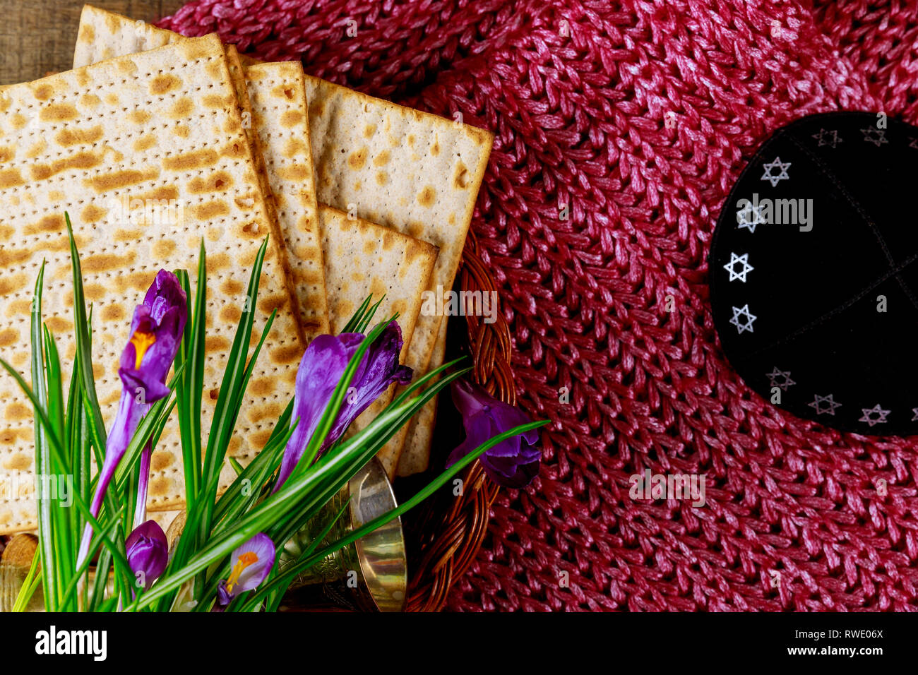 Pesach passover symbols great hi-res stock photography and images - Alamy