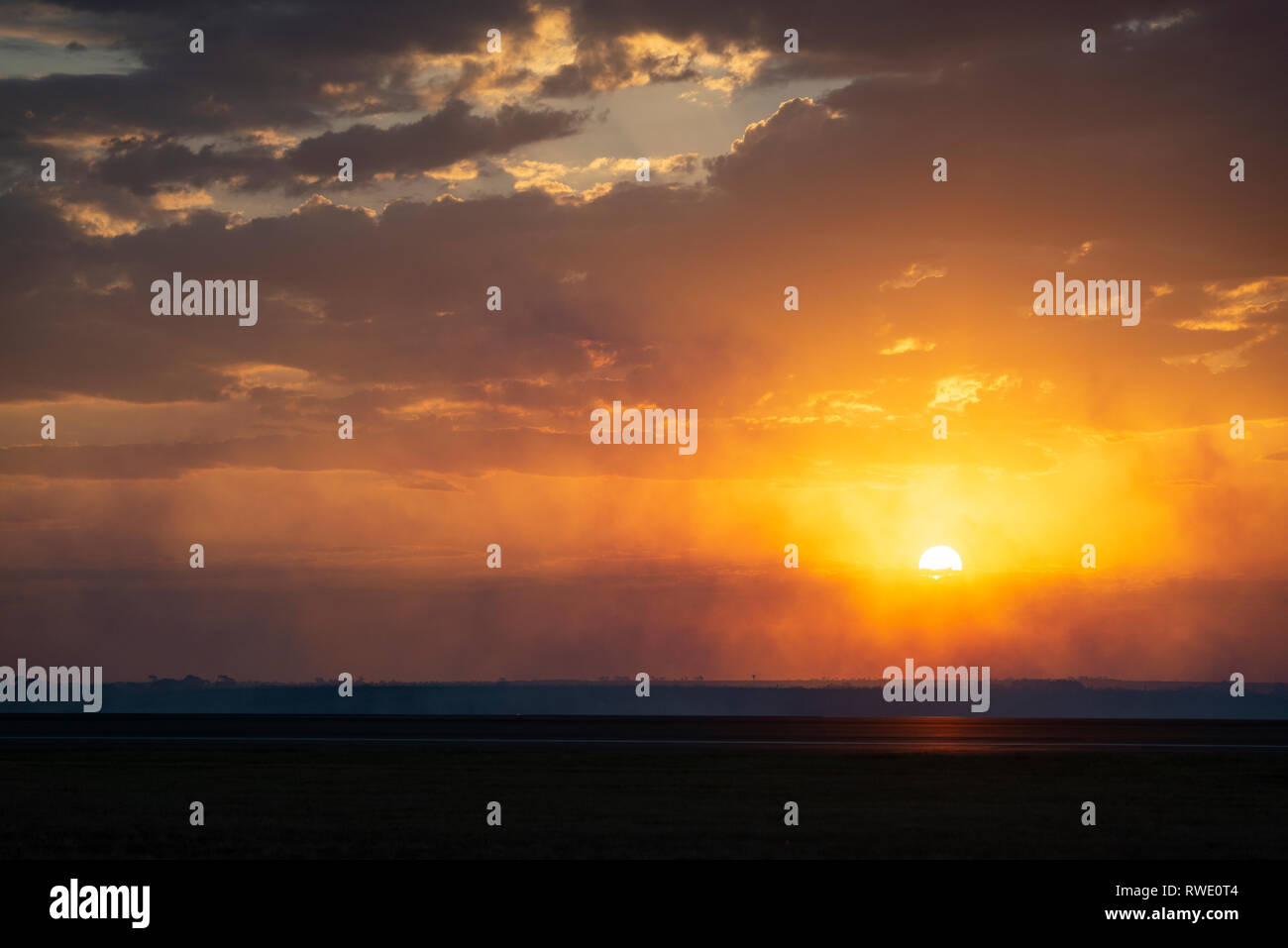 Smoke of orange color hi-res stock photography and images - Alamy
