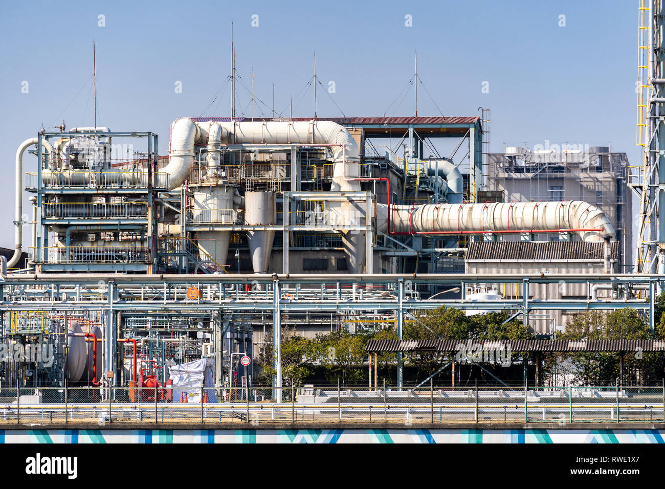 Gas platform japan hi-res stock photography and images - Alamy