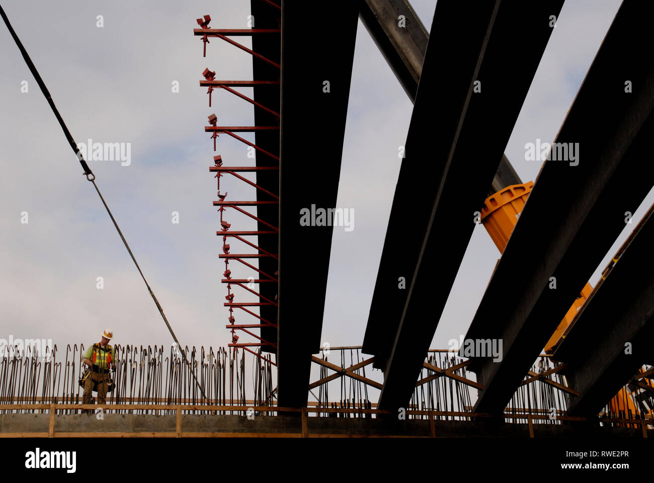 Steelwork installation a construction project in Stock Photo - Alamy