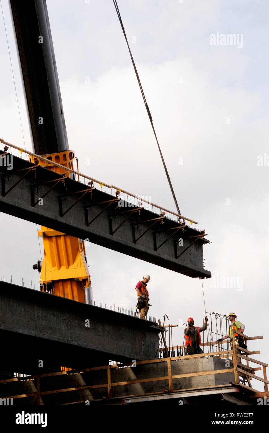 Steelwork installation a construction project in Stock Photo - Alamy
