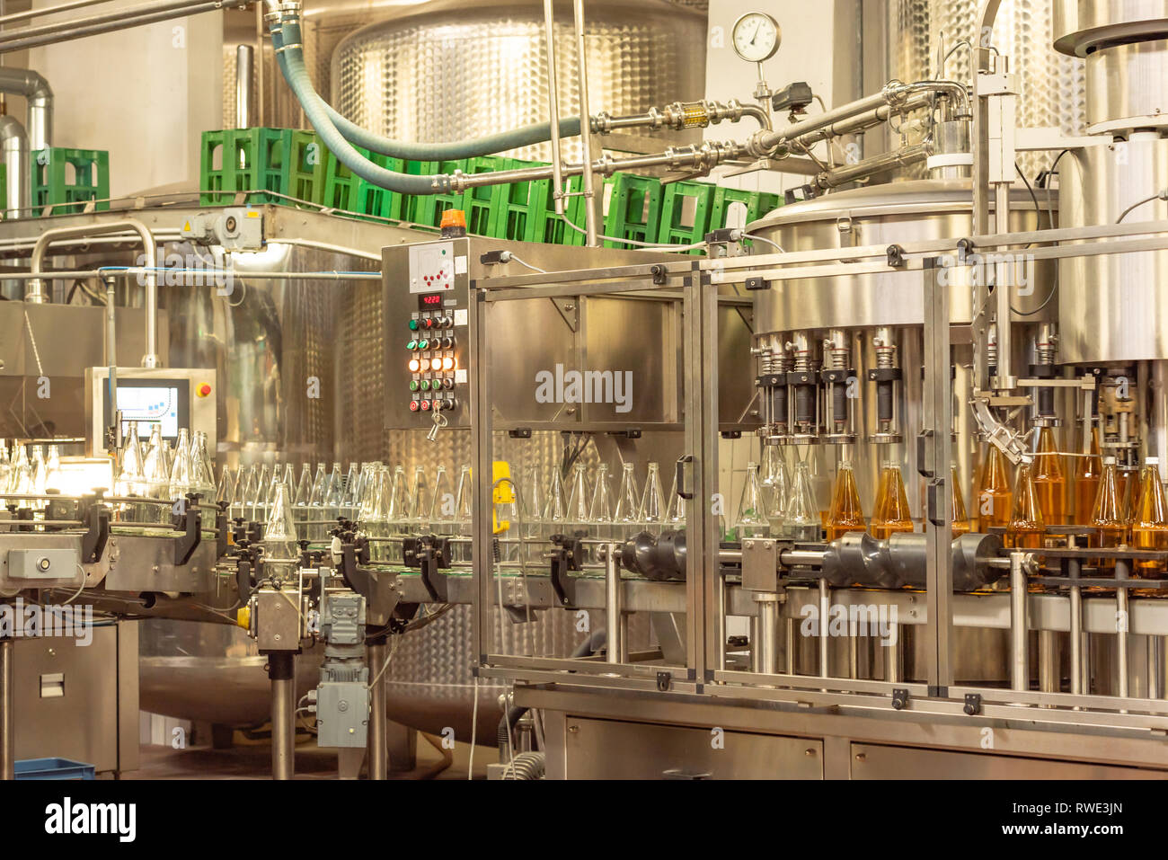 Bottling plant water hi-res stock photography and images - Alamy