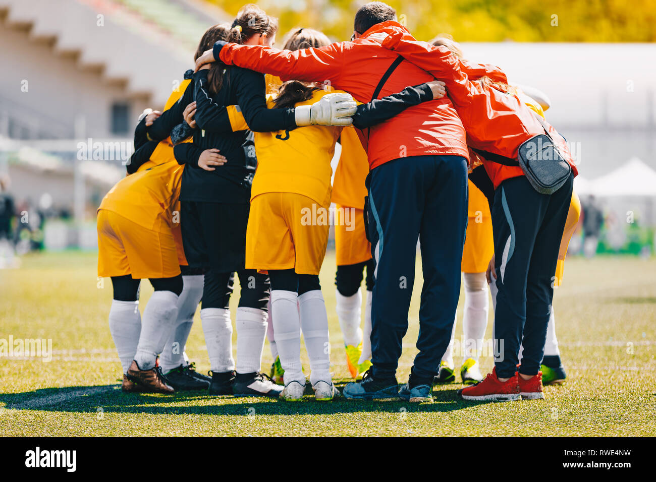 Teen girls playing soccer hi-res stock photography and images - Alamy