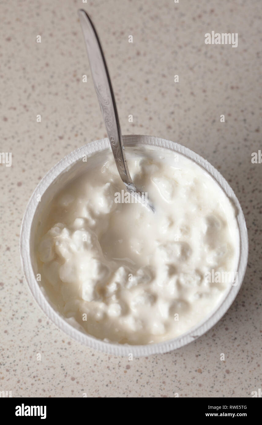 Container of cottage cheese hi-res stock photography and images - Alamy
