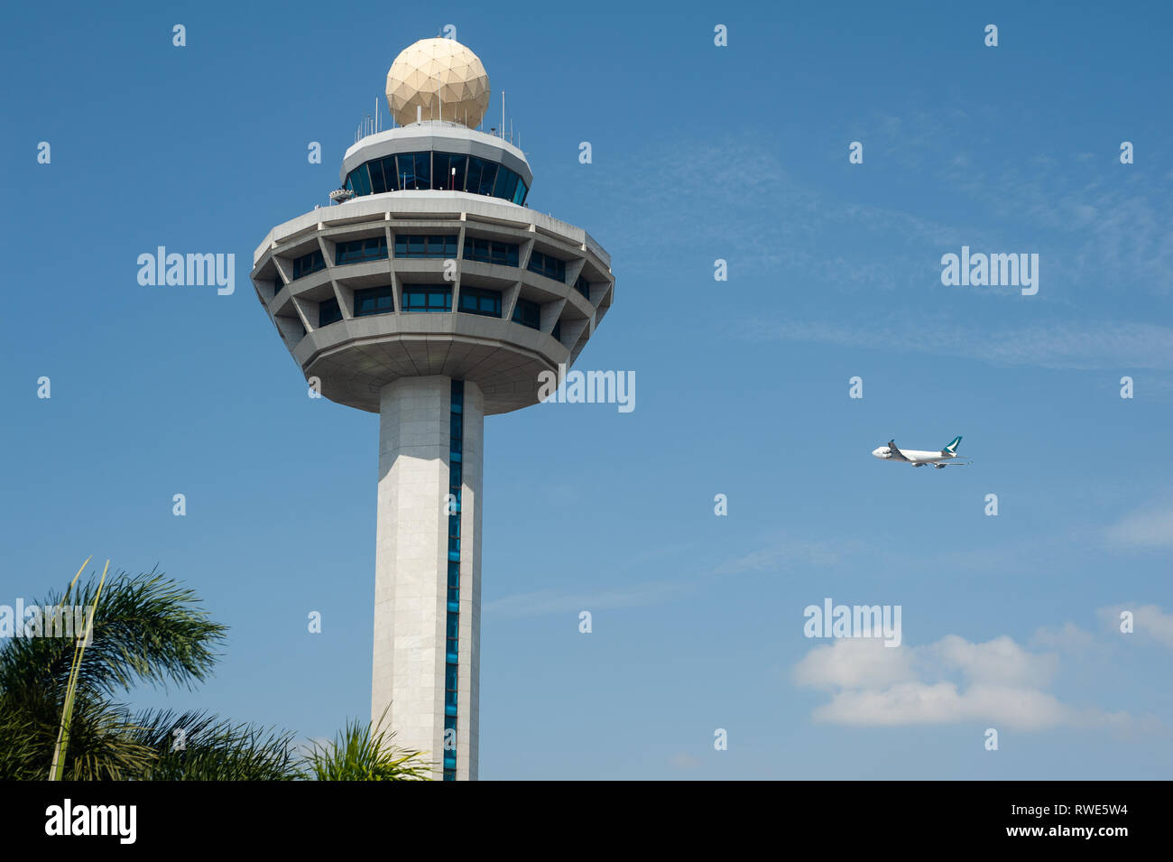 Airport Traffic Control Tower Stock Photos & Airport Traffic Control ...