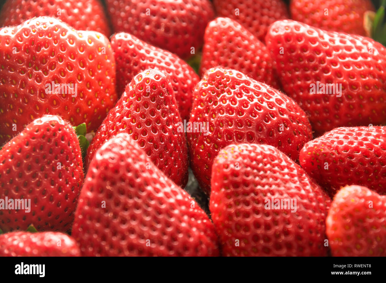 Pieces of strawberry hi-res stock photography and images - Alamy