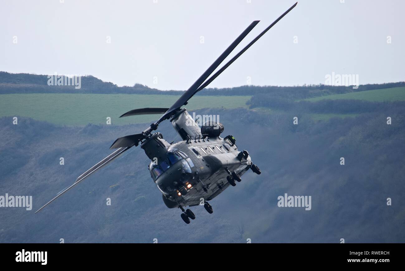 Chinook Helicopter Sand High Resolution Stock Photography and Images ...