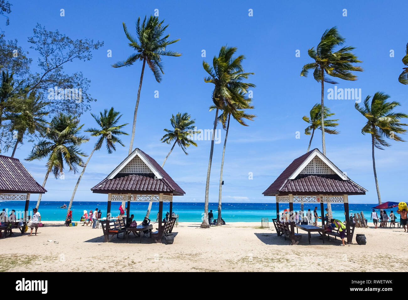 Philippines huts hi-res stock photography and images - Alamy