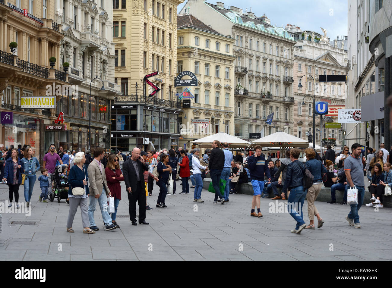 Buildings at graben in vienna hi-res stock photography and images - Alamy