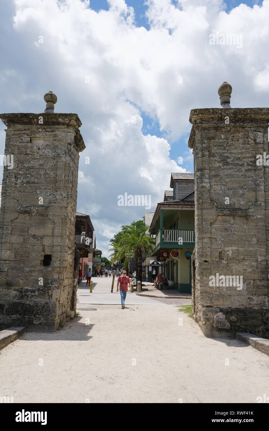Coquina blocks hi-res stock photography and images - Alamy