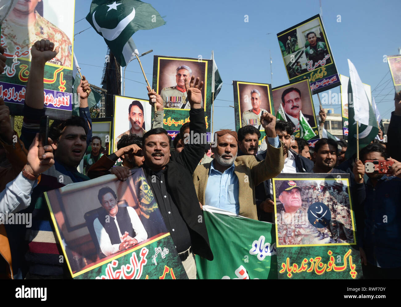 Pakistani Members of Lahore Hotels and Tourism Association shout ...