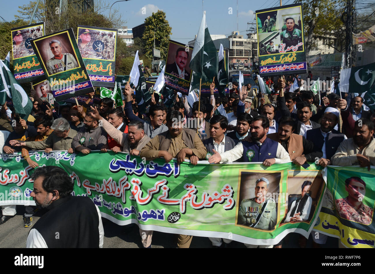 Pakistani Members of Lahore Hotels and Tourism Association shout ...