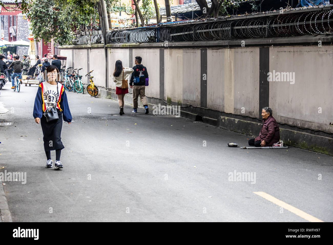 Asian poverty hi-res stock photography and images - Alamy